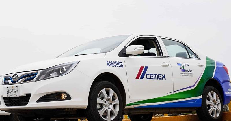 Con vista al futuro: CEMEX obtiene autos eléctricos en Monterrey